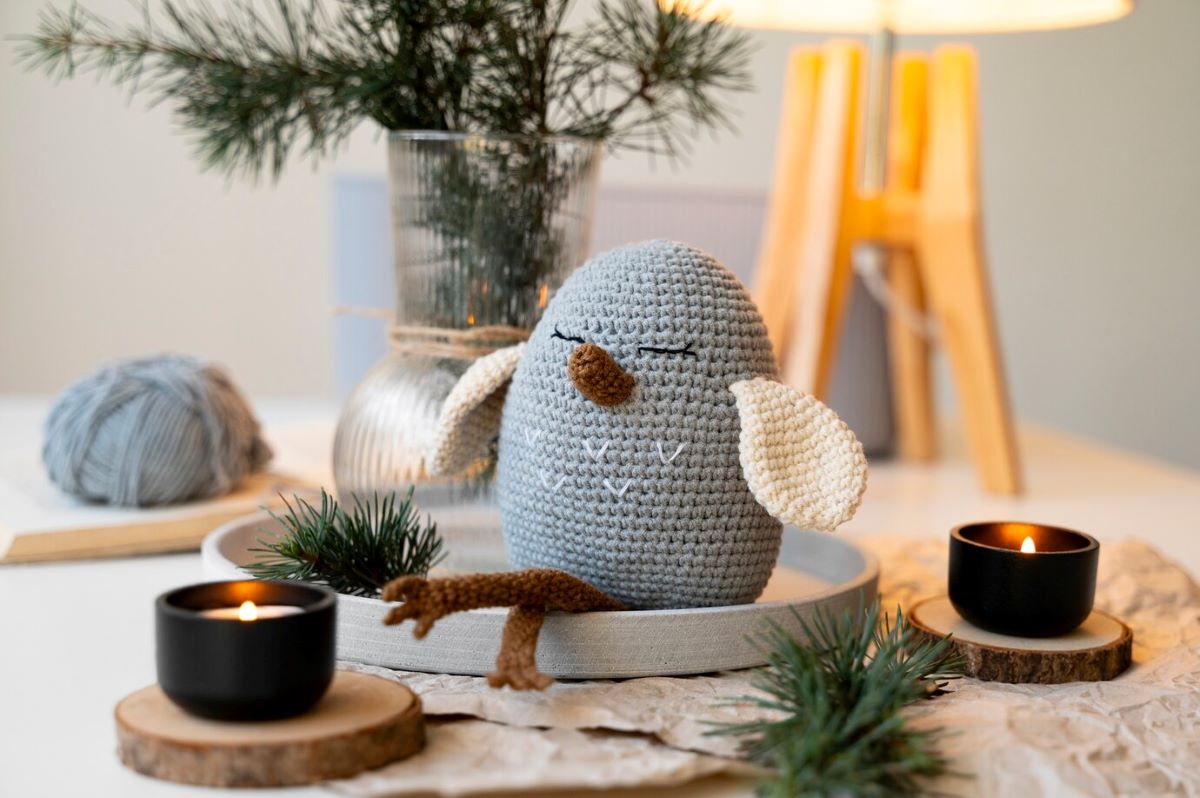 Cute DIY Crocheted Home Décor Projects - Debu Magazine