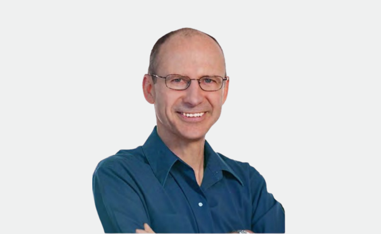 Stephen Whiteley - Debu Magazine