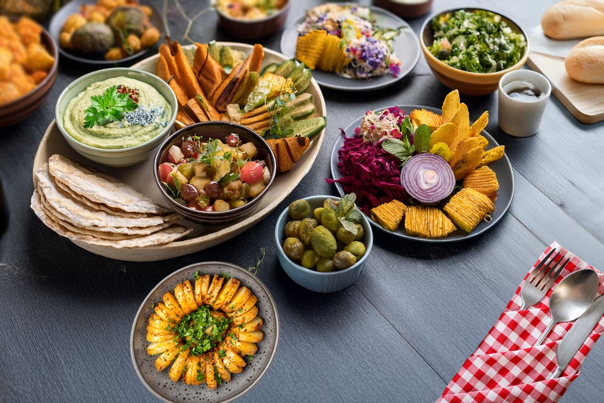 Patio Dinner Party Ideas - Debu Magazine